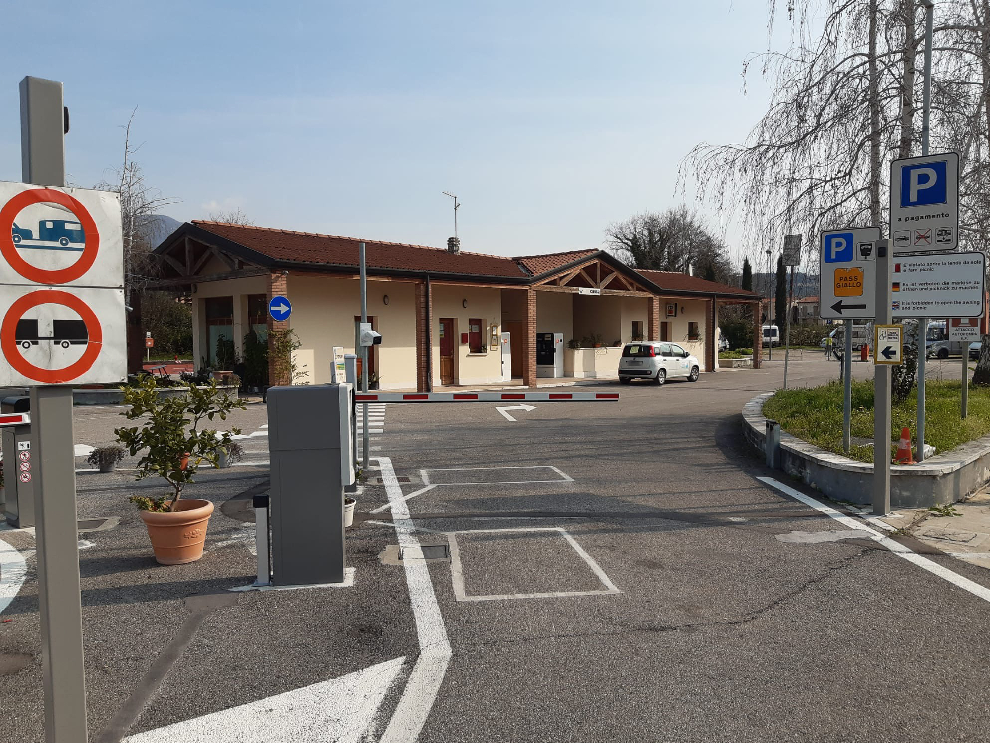 AGS implementa un nuovo sistema di rilascio abbonamenti sosta nel ...